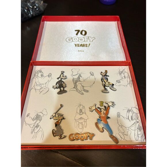 Disney | Wall Decor | Walt Disney Limited Edition 7 Goofy Years Boxed ...
